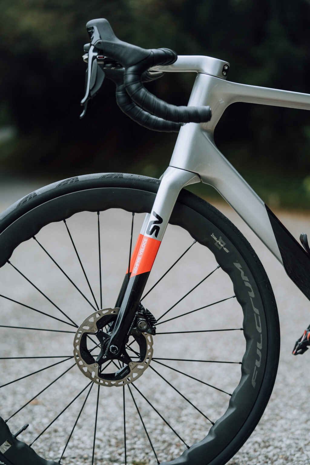 Eerste indruk: Basso SV is snel, comfortabel én echt Italiaans - Grinta!